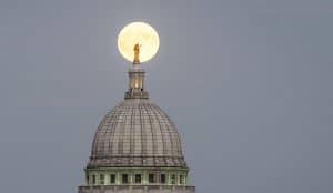 The Wisconsin Statue: Miss Forward – Alumni Park